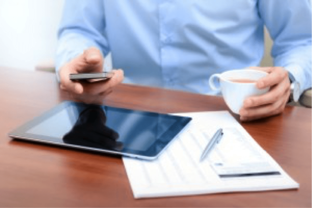 Top 10 apps to turn your smartphone into a mobile office
